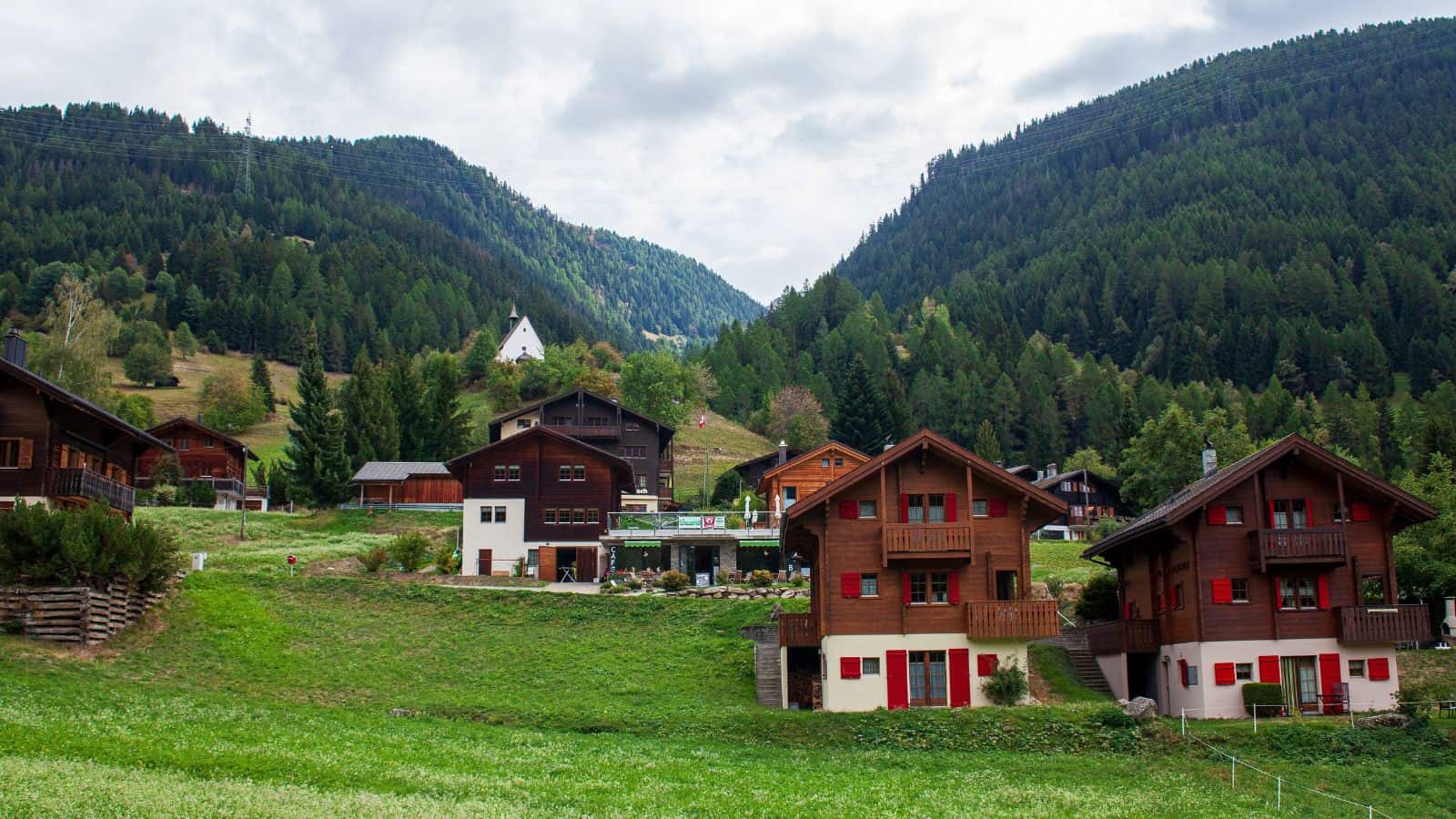 19 Remote Cottages and Cabins That Are Perfect for a Peaceful Escape