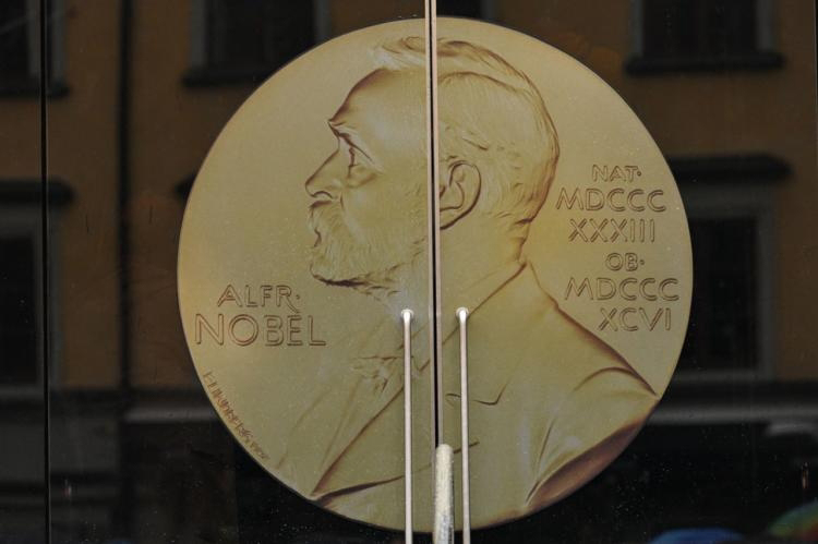 Prix Nobel de la paix : plus de 300 candidats en lice dont Donald Trump ... Prix Nobel de la paix : plus de 300 candidats en lice dont Donald Trump ...
