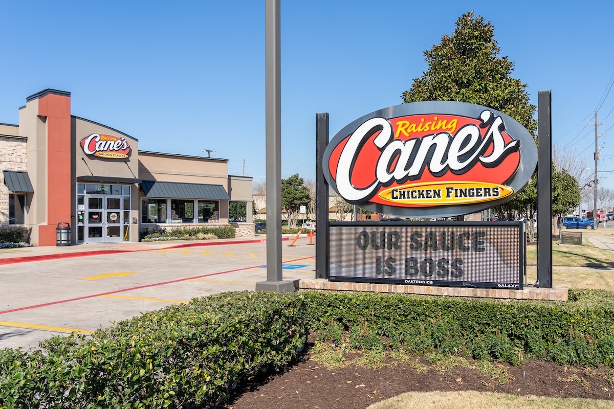 Raising Cane's Is Planning a Major Expansion, While Red Robin May Close ...