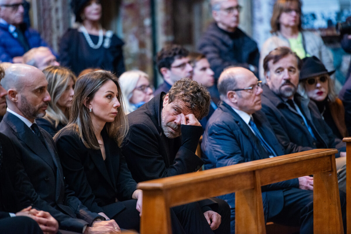 Funerali di Eleonora Giorgi a Roma: chiesa degli Artisti gremita per l ...