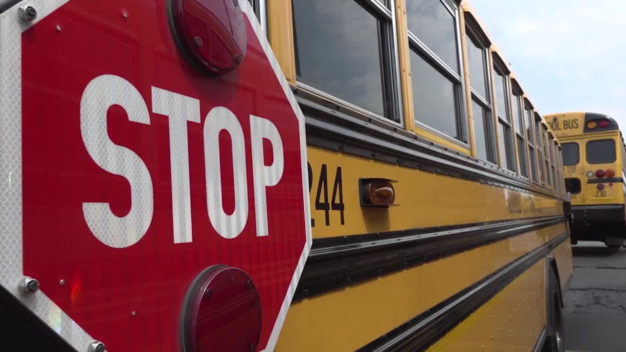 School bus tracking app; Milwaukee Public Schools launches 'WheresTheBus'