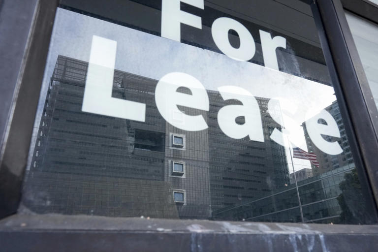 Trump administration deletes list of hundreds of federal buildings ...