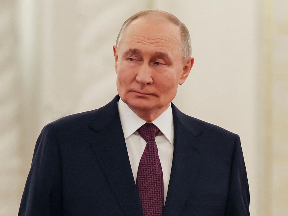 Russia strikes Ukraine as Trump reports 'strong signals' Moscow is ...