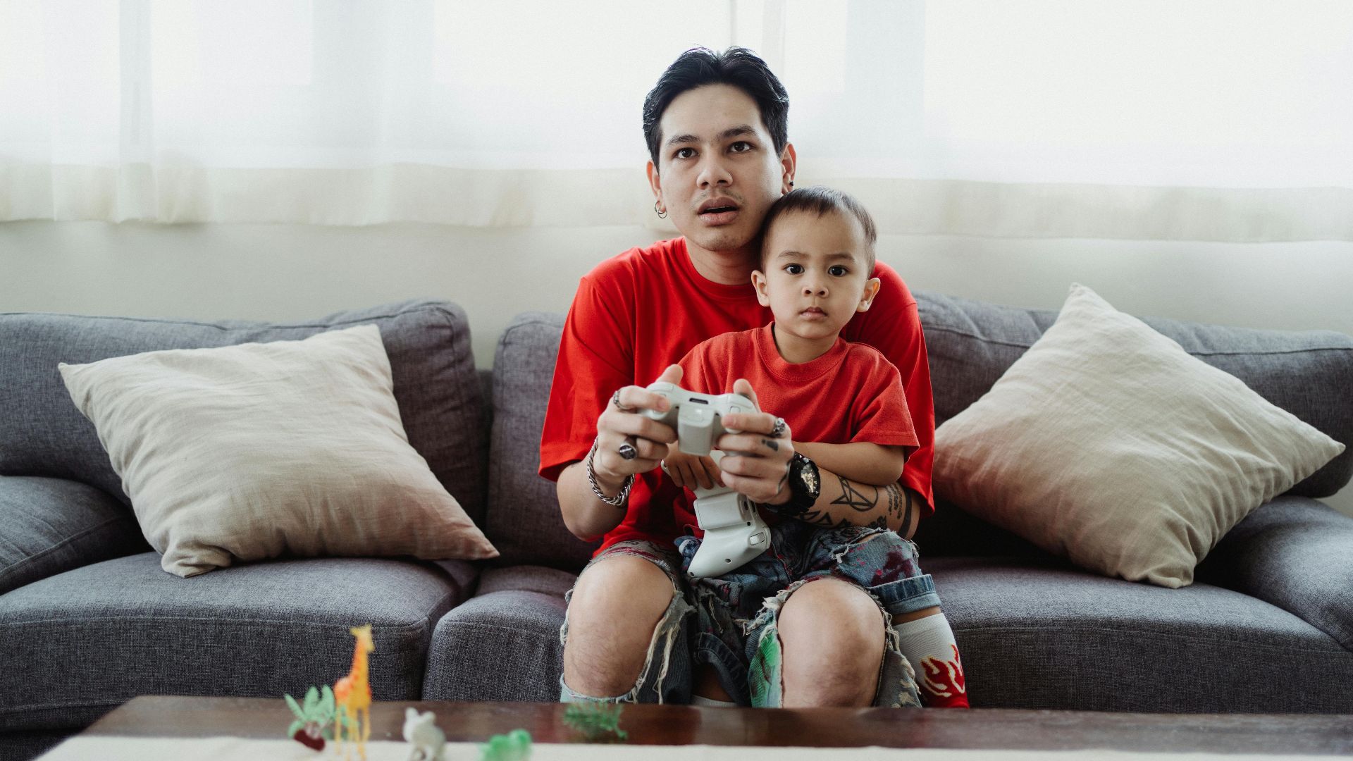 10 Games To Play With Your Kids & 10 You Need To Keep Far Away From Them