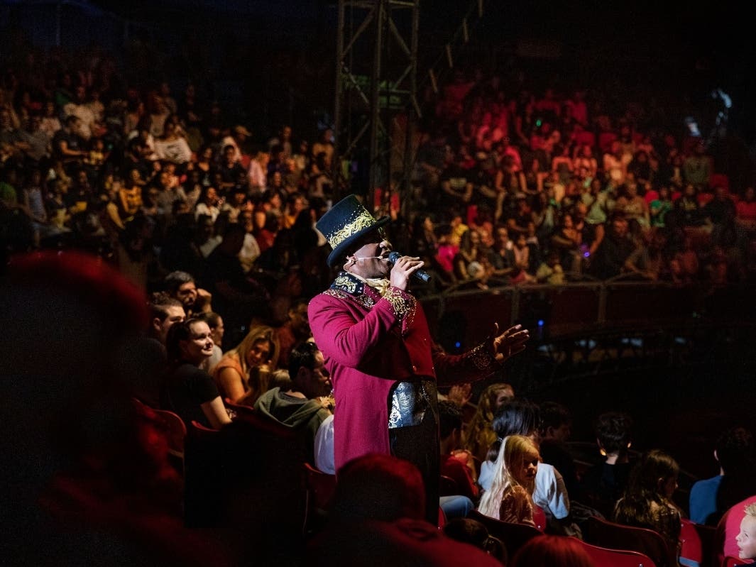 History-Making Showman Serves As Ringmaster At New Circus Vargas Show