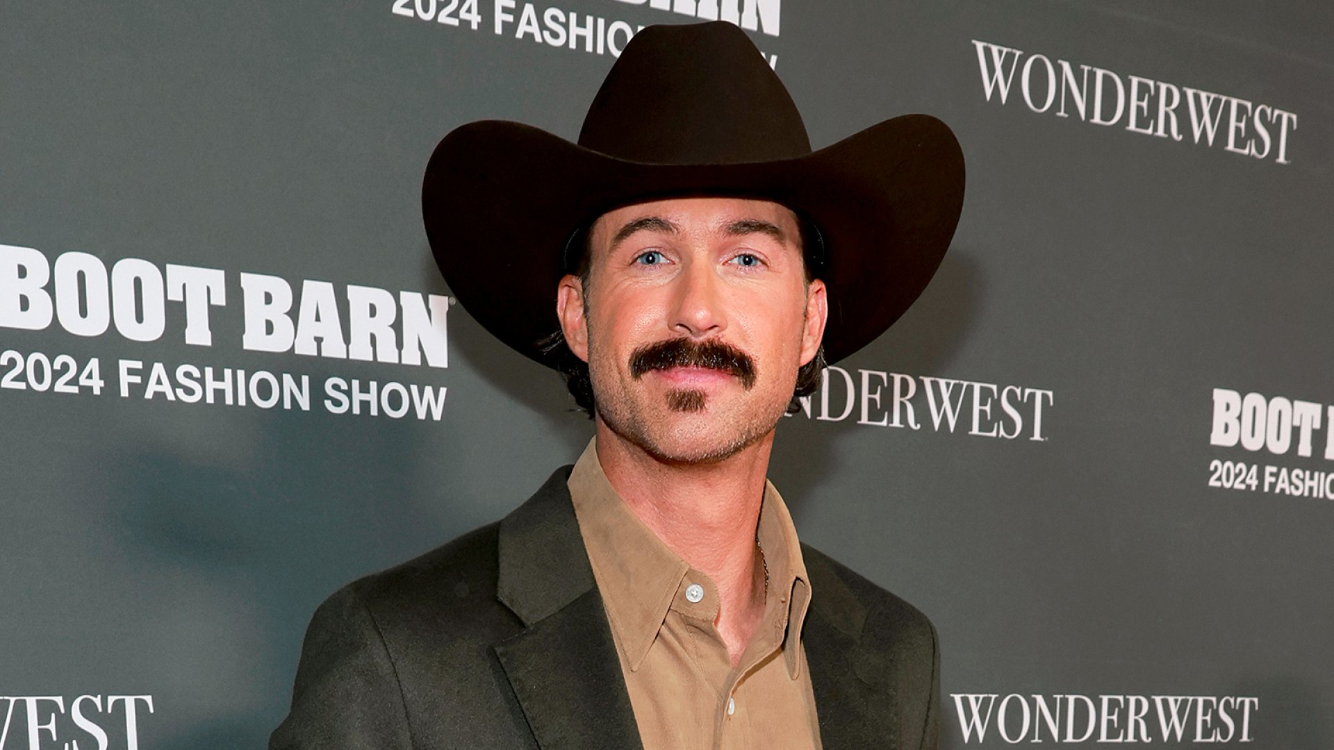 Riley Green Appears to Set the Record Straight About His Dating Life