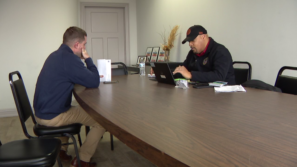 Chicago veterans say Trump administration's planned cuts to VA will ...