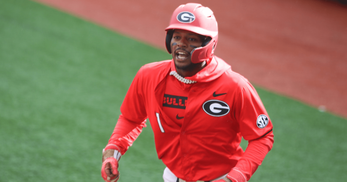 Georgia rolls with the punches, earns 12th straight win