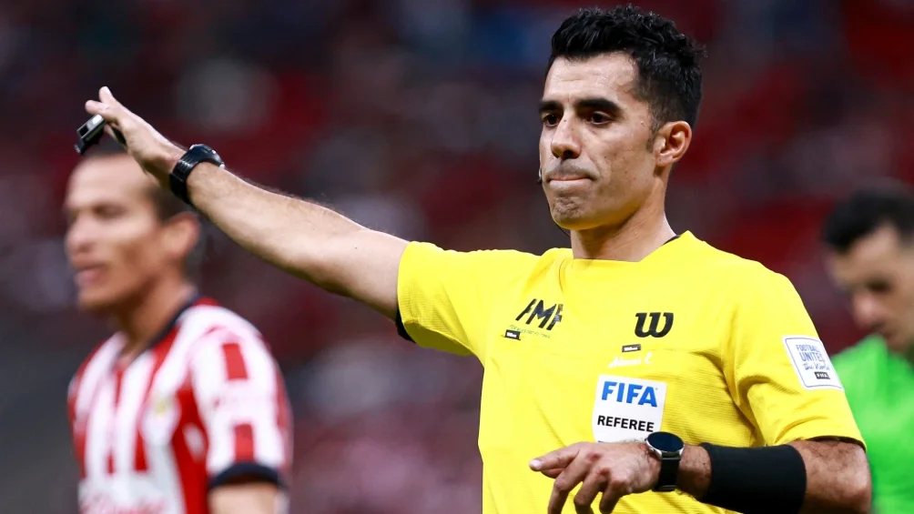 Clásico Nacional: Adonai Escobedo pitará el Chivas vs América de Liga MX