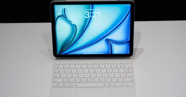 Our first look at Apple’s sky blue MacBook Air