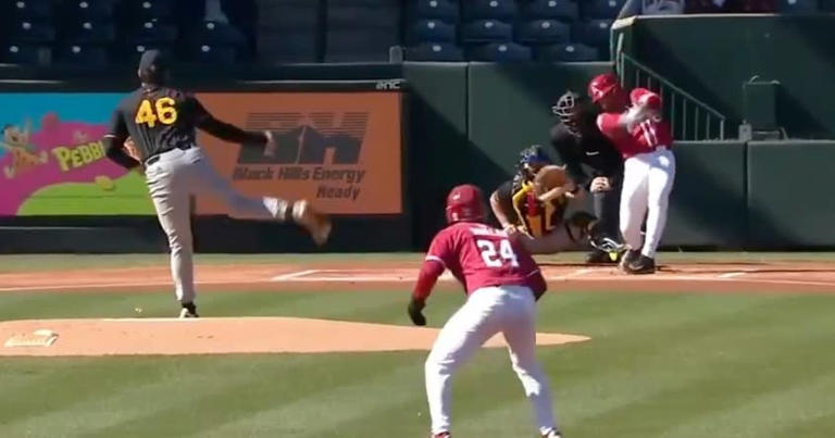 Arkansas hits walk-off grand slam to beat Louisiana-Monroe