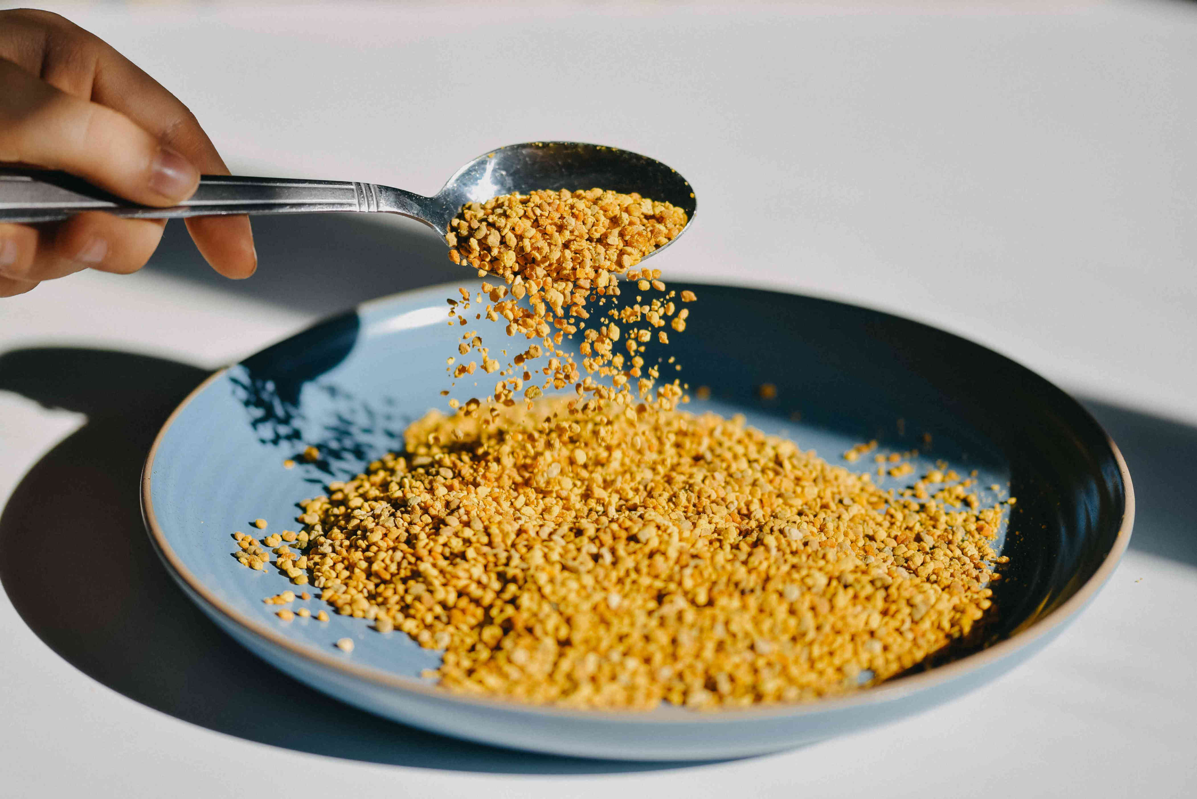 How to Eat Bee Pollen, According to a Beekeeper and Nutritionists