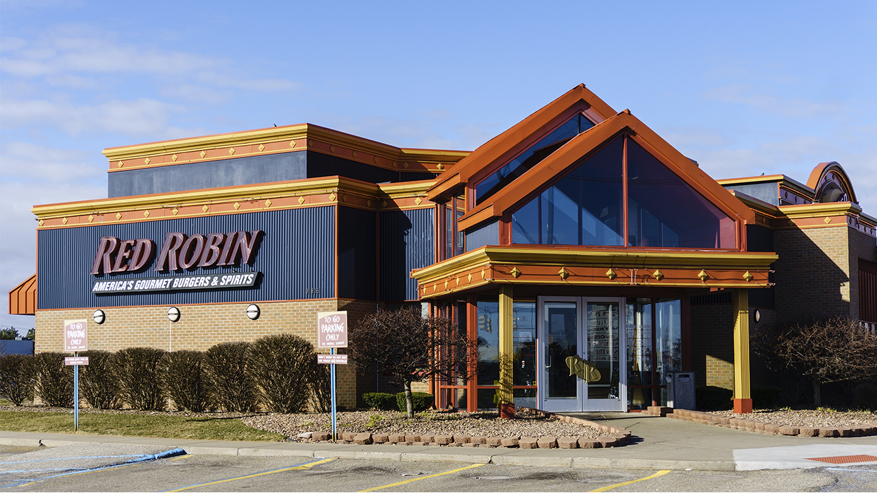 Red Robin considers closing 70 locations amid financial woes