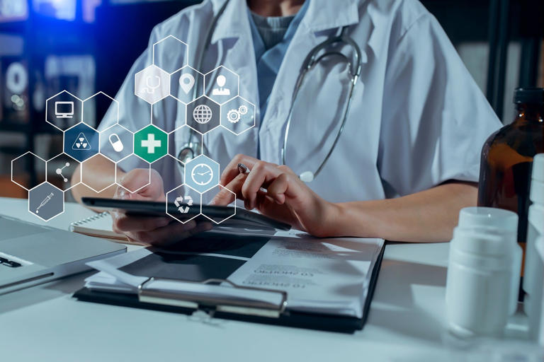 America must back pro-stablecoin laws, reject CBDCs — US Rep. Emmer