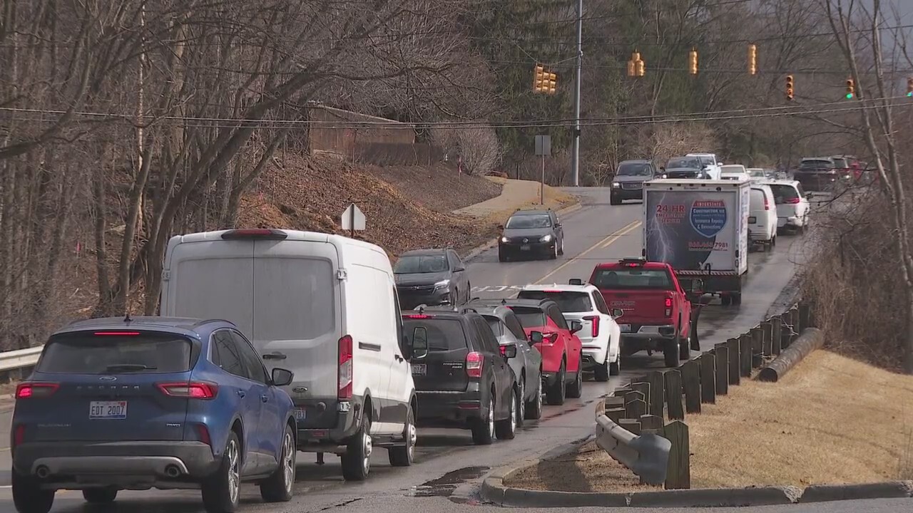 696 drivers detour to 13 Mile, creating traffic chaos around schools
