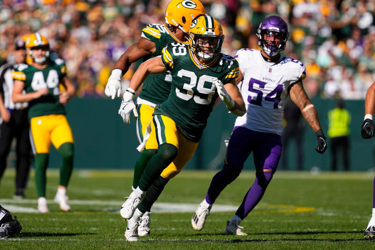 Packers return S Zayne Anderson on exclusive rights tender