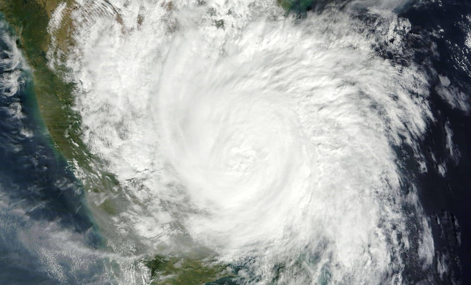 Brisbane in Lockdown as Cyclone Alfred Brings Severe Storms