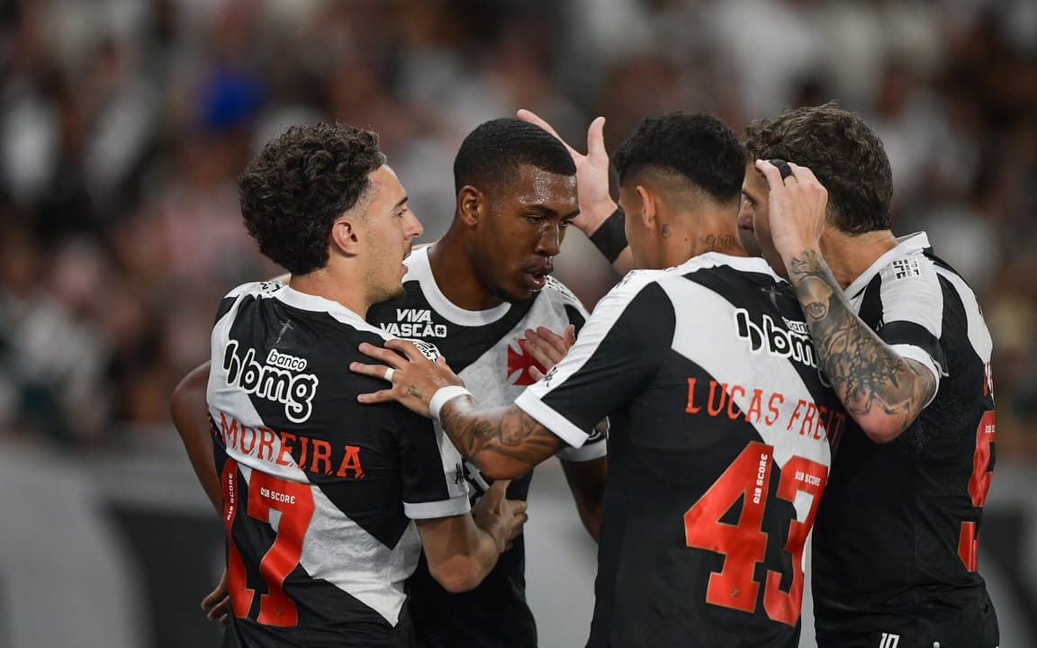 Torcedores do Vasco se derretem por jogador: 'Titular para sempre'