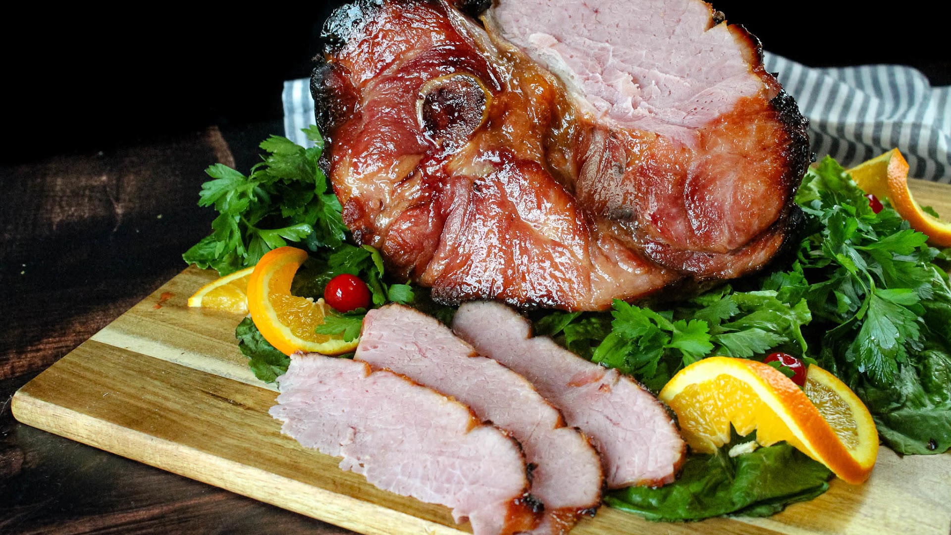 The Honey Glaze On This Holiday Ham Is Sweet, Sticky, And The Perfect ...