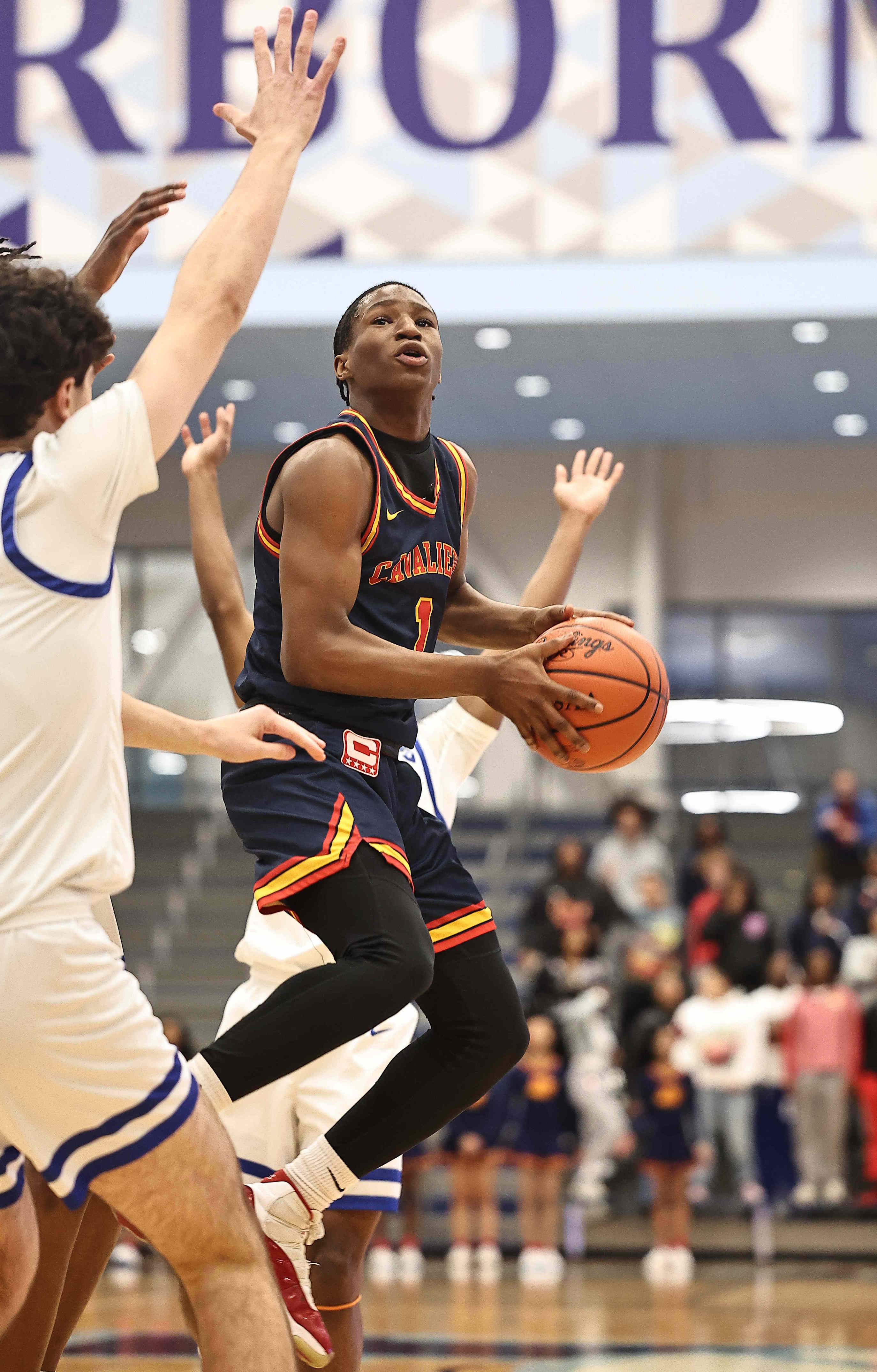 Which Cincinnati boys basketball teams advance to the 2025 regional finals?