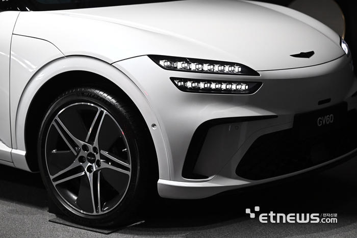 제네시스, 'GV60 부분변경' 출시…배터리 키워 481㎞ 달린다