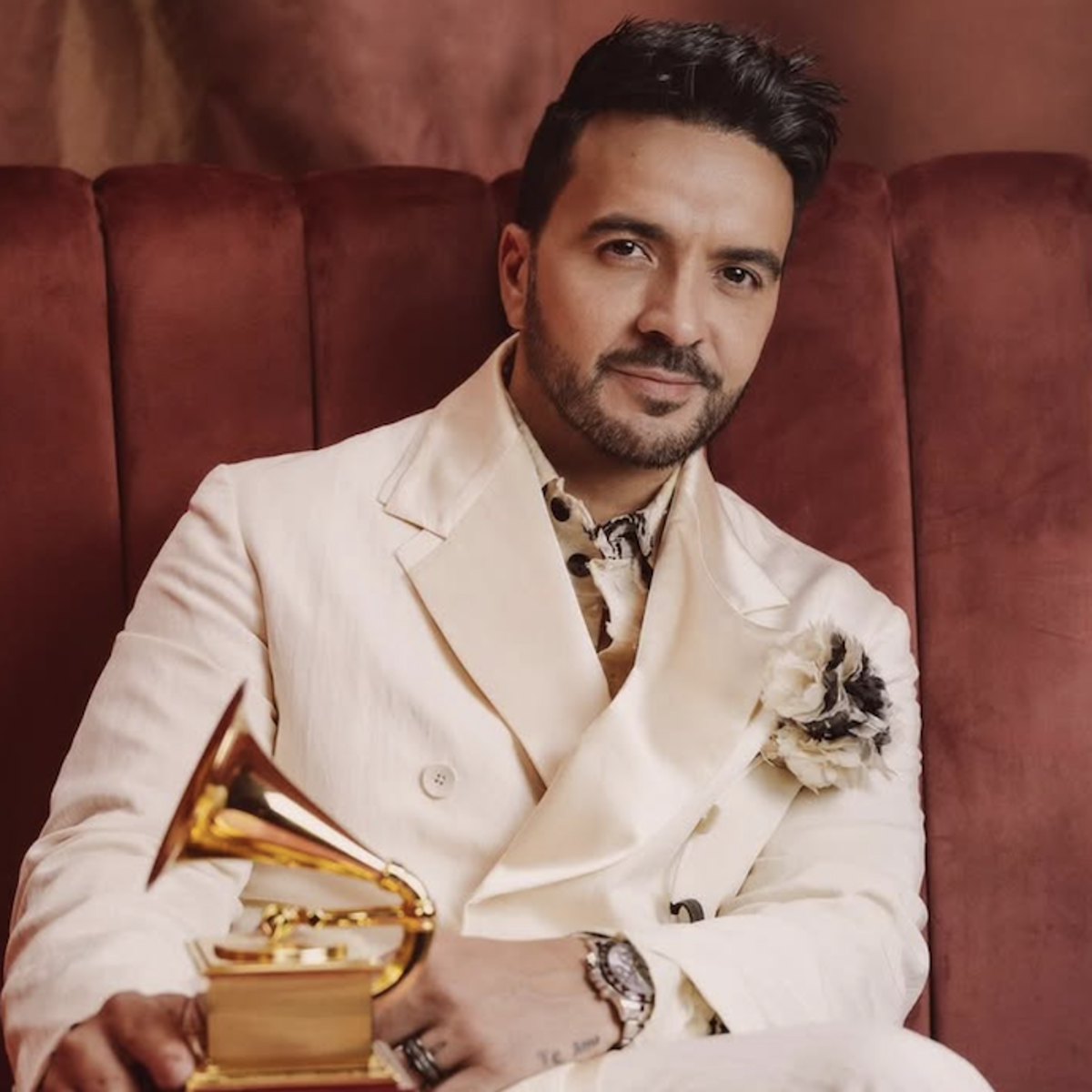 Luis Fonsi, cantante: "Si me das buen jamón, pan y buen vino, soy un ...