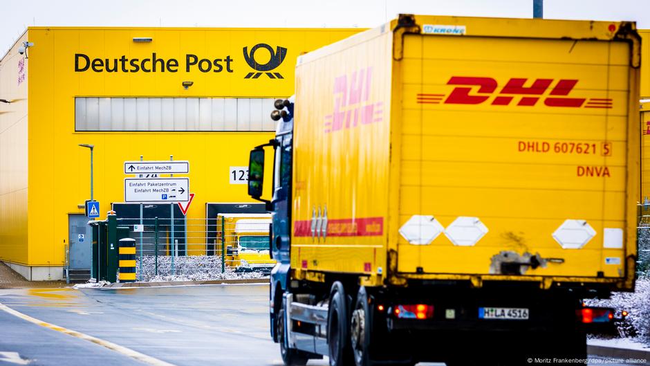 Deutsche Post to slash 8,000 jobs