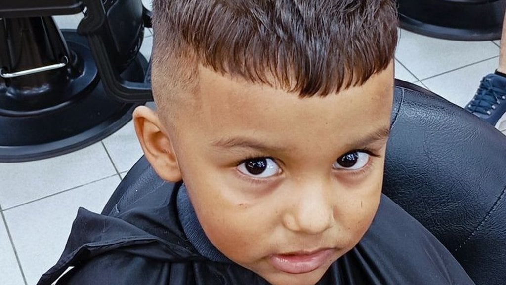 8 Model Potongan Rambut Anak Laki-Laki Sesuai Wajah