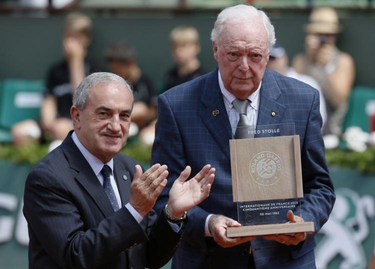 Tennis. L’Australien Fred Stolle, vainqueur de Roland Garros en 1965 ...