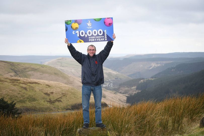 Handyman wins lottery windfall after spur-of-the-moment purchase