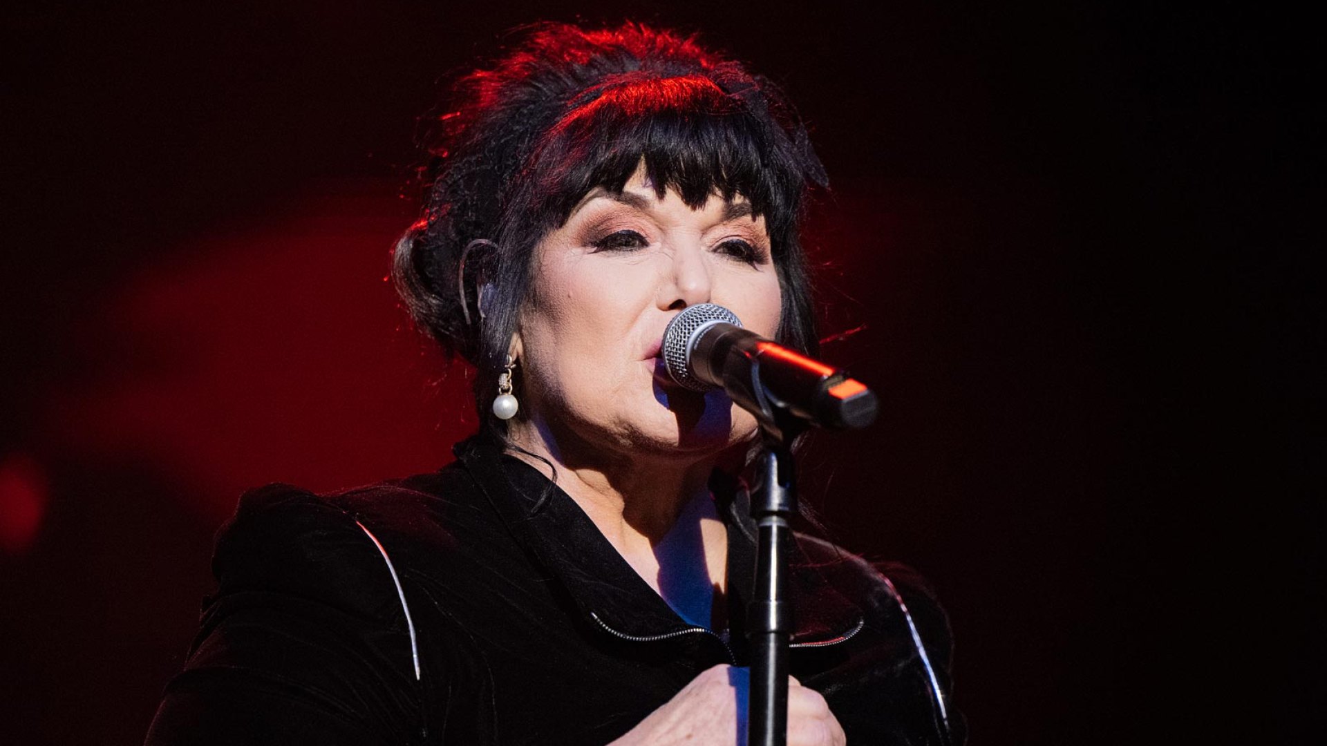 Heart Singer Ann Wilson Reveals New Injury After Cancer Battle