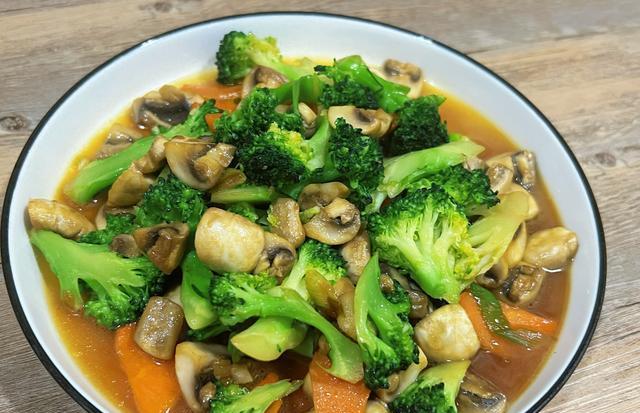 春天多吃这道菜，简单易做，清爽低脂不长胖，营养丰富鲜味足