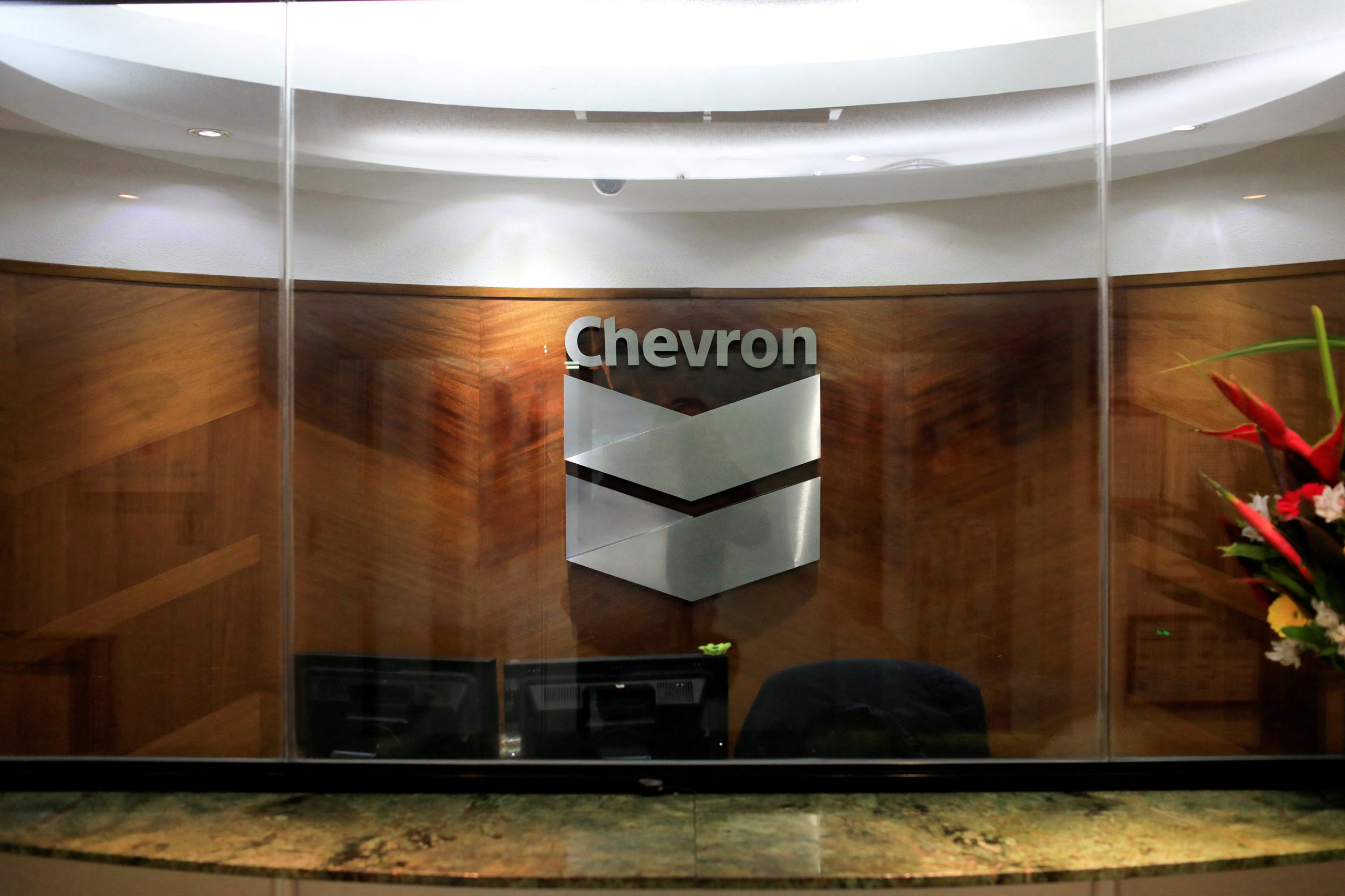 Venezuela to keep producing oil after US revokes Chevron license