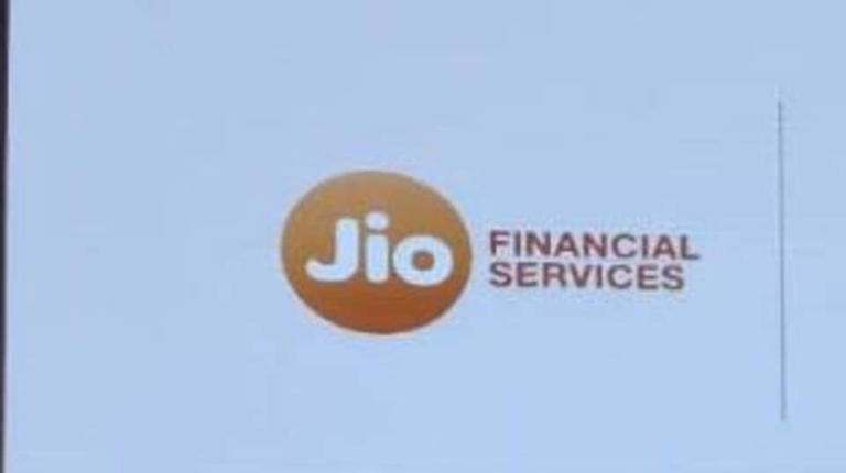 Jio Financial share price gains over 10% in three sessions; Should you buy?
