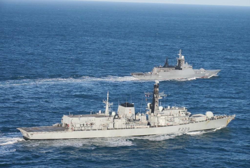 Russian warship spotted moving weapons through The English Channel
