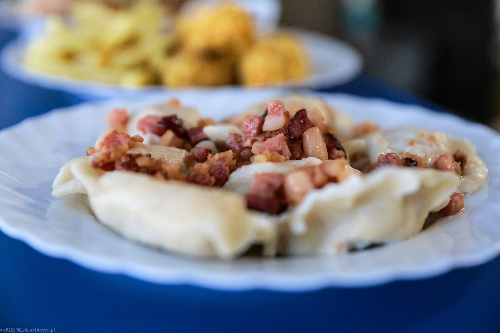 Bycci - tradicni bramborové pirohy s masovou náplni. Tomasz Strzelczyk ...
