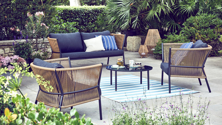 Bonne nouvelle : le revêtement de terrasse le plus tendance en 2025 est ...