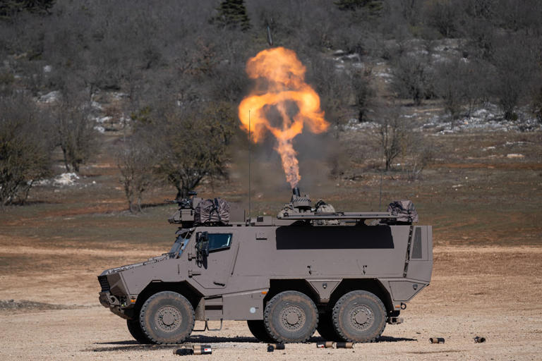 Griffon, Serval et Jaguar: l'armée française dévoile ses nouveaux ...