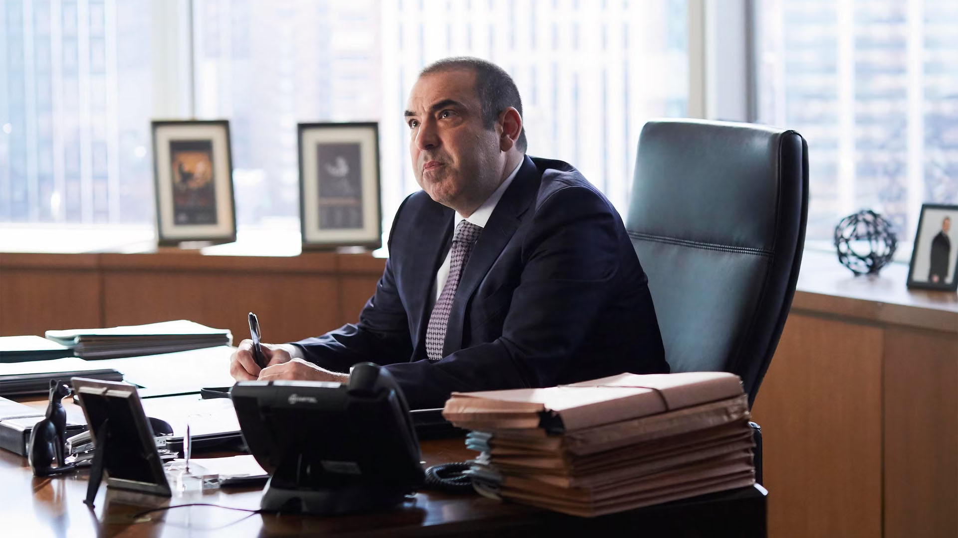 Rick Hoffman will reprise his role as Louis Litt in Suits LA