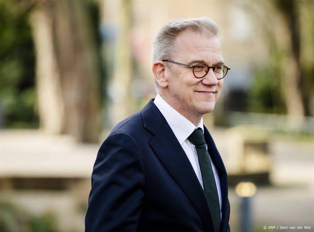 Bruins voorkomt verkoop middeleeuwse ring buiten Nederland