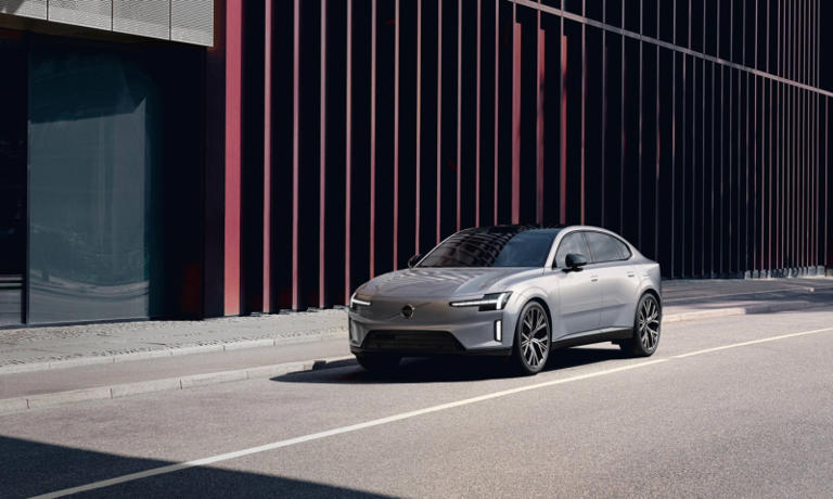 1회 충전으로 700km 달린다…차세대 전기 플래그십 ‘볼보 ES90’ 공개