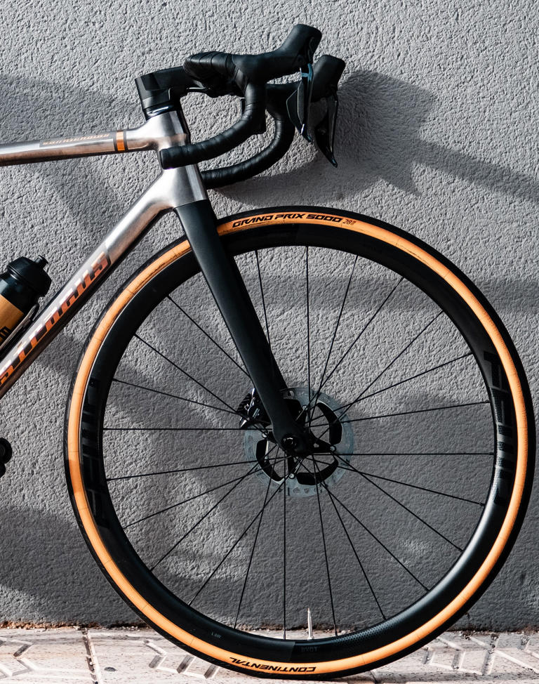 Van Nicholas introduceert de prachtige nieuwe Astraeus