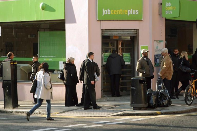 DWP announces huge change to get 650,000 people off benefits