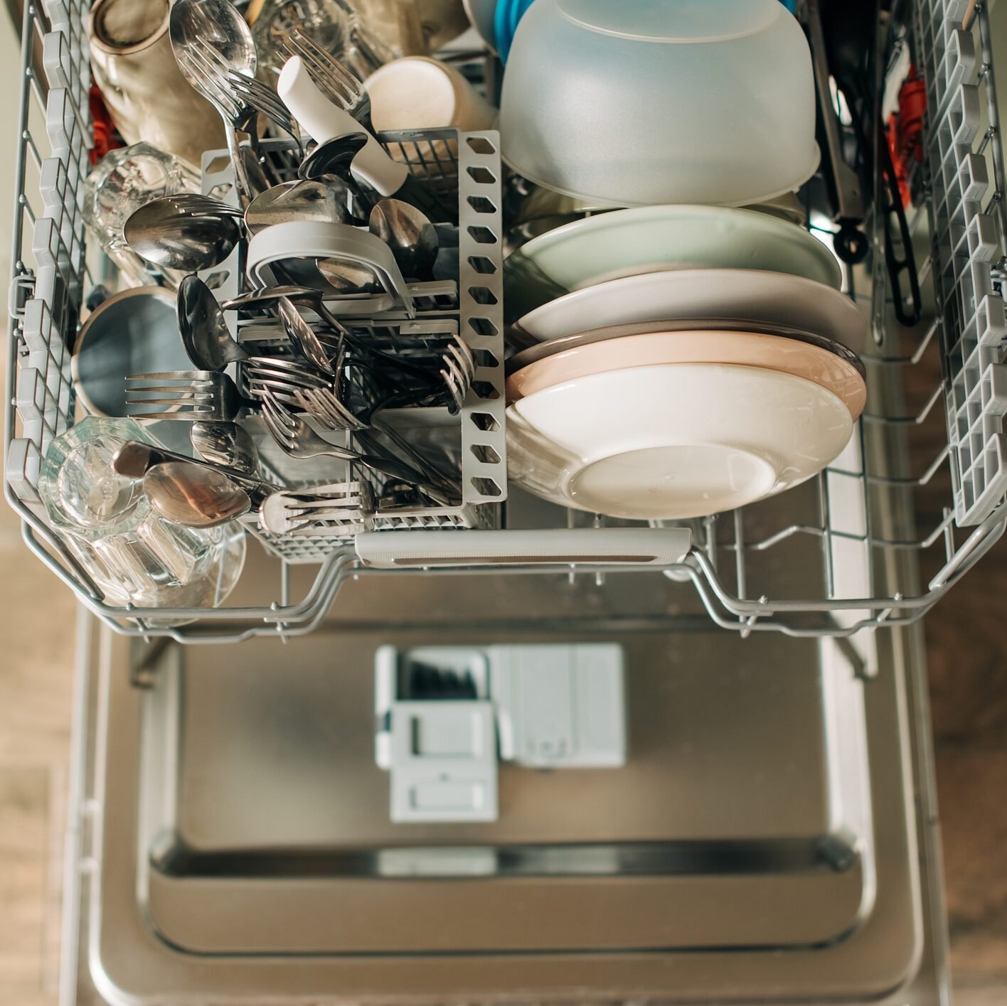 Dishwasher dos & don’ts: Loading, detergent & cycle tips