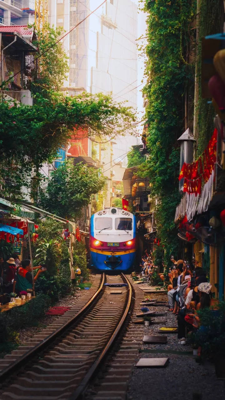 8 most iconic train journeys in Asia