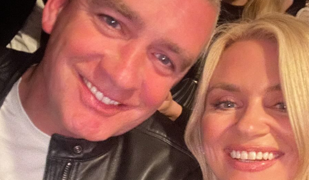 Karen Koster reunites with TV family as Tommy Bowe takes to the stage