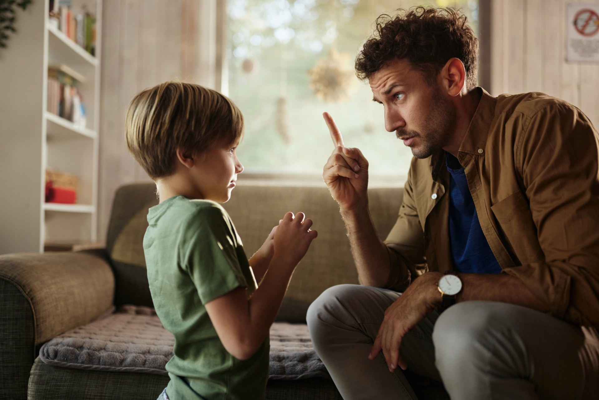 Top children's doctor urges smacking to be taken out from 'parenting ...