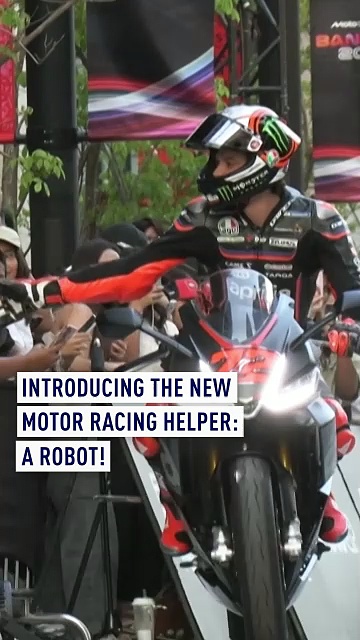 Introducing the new motor racing assistant: a robot!