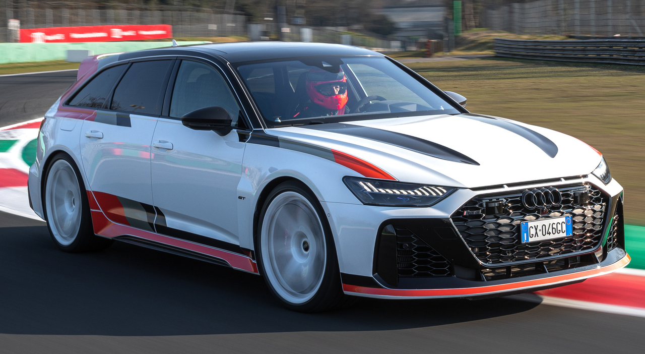 RS6 Avant GT, la station da 630 cv tra i cordoli di Monza. Al volante ...