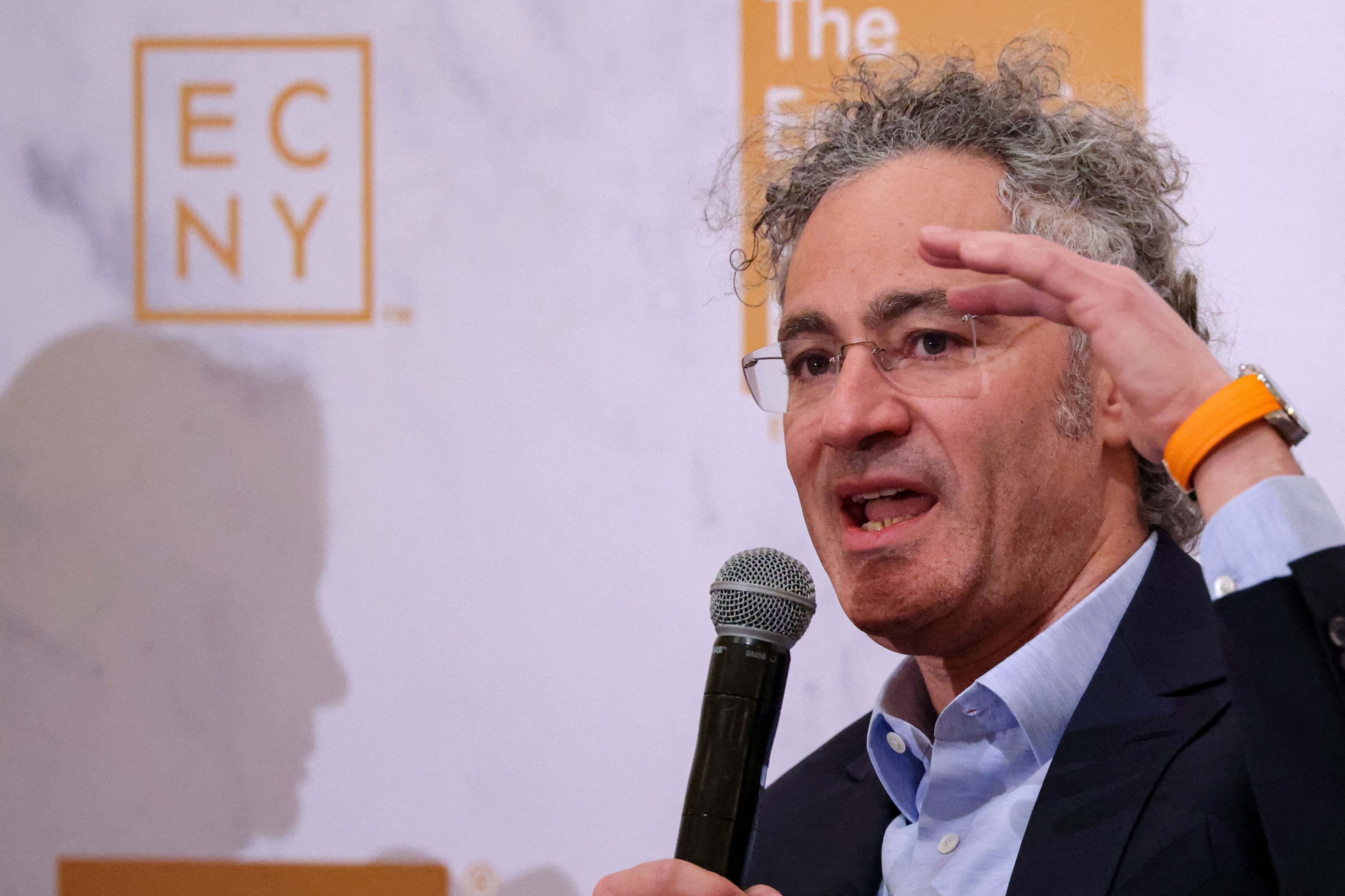Here's the whopping amount of stock Palantir CEO Alex Karp has dumped